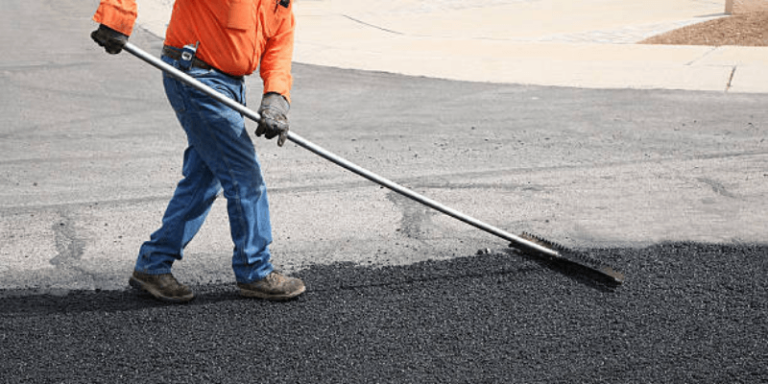 What Boots Should I Buy for Asphalt Paving?
