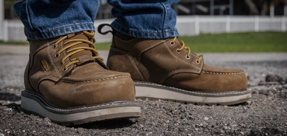 9 Best Work Boots For Back Pain - Keep the Back Fit and Work Smooth!