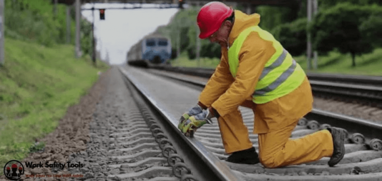 8 Best Boots for Railroad Workers With Comfort & Safety in 2025