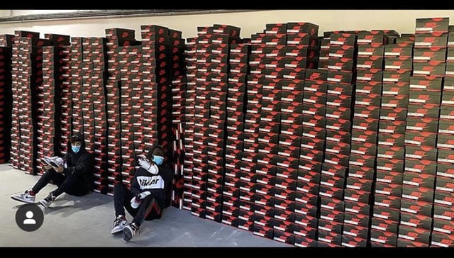 How To Buy Nike Shoes In Bulk?