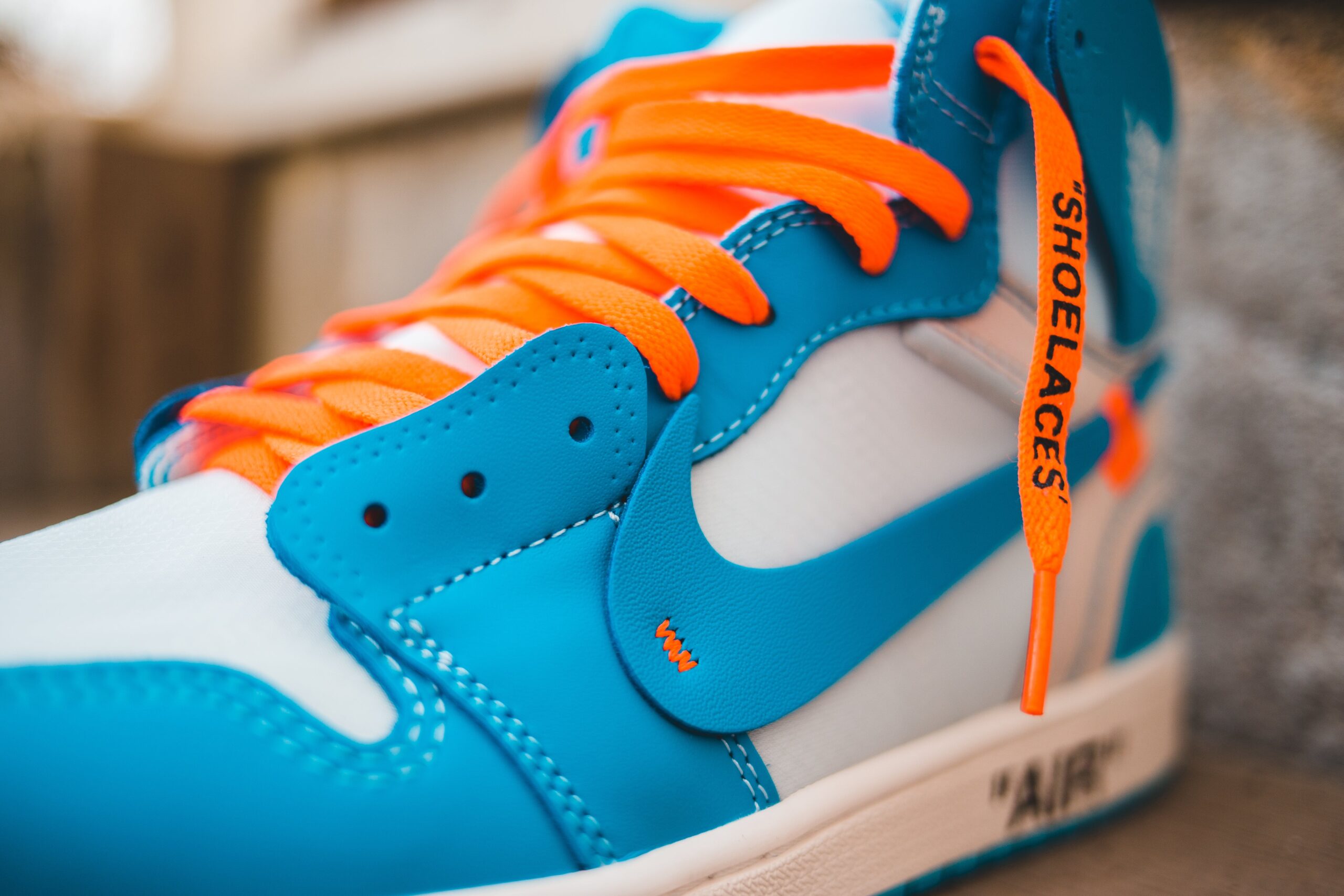 How To Put Shoelaces On Nike?